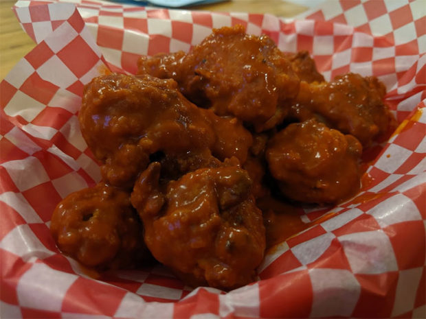 All the Best Wing Nights in Calgary By Day of Week | crackmacs.ca